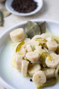 Guineitos En Escabeche (Pickled Green Bananas) - Food Metamorphosis